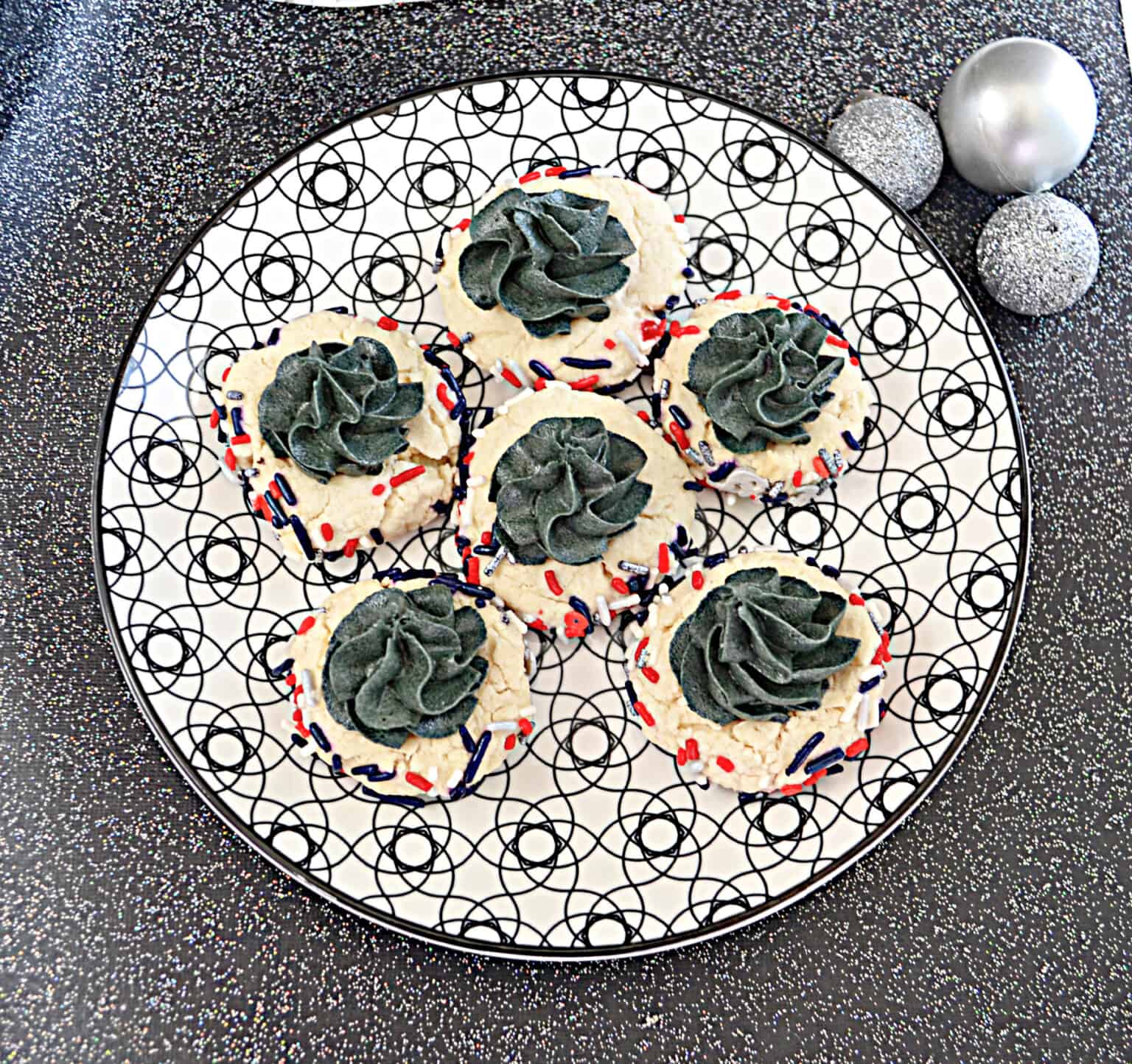 Pittsburgh Thumbprint Cookies {Kaufmann's} - Hezzi-D's Books and Cooks